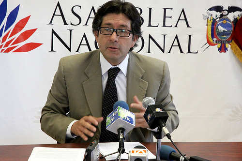 CESAR-MONTUFAR | La República EC