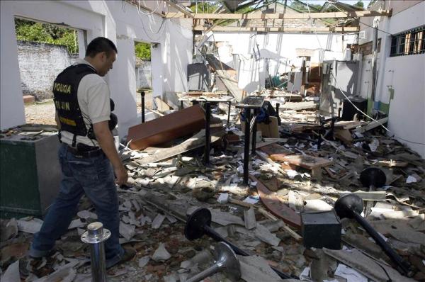 Bomba en sur de Colombia deja dos muertos y unos seis heridos | La ...