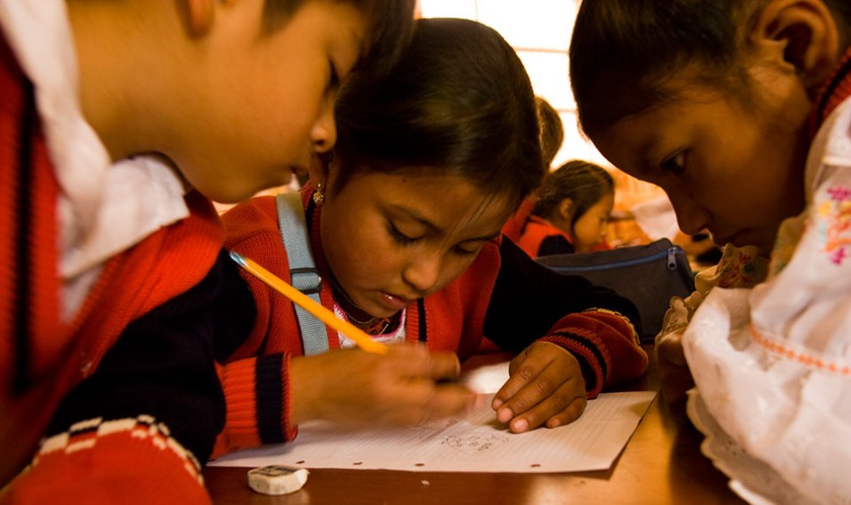 Ecuador se consolida como país de desarrollo humano alto, dice PNUD ...