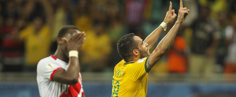 Brasil goleó a Perú y ascendió al tercer lugar | La República EC