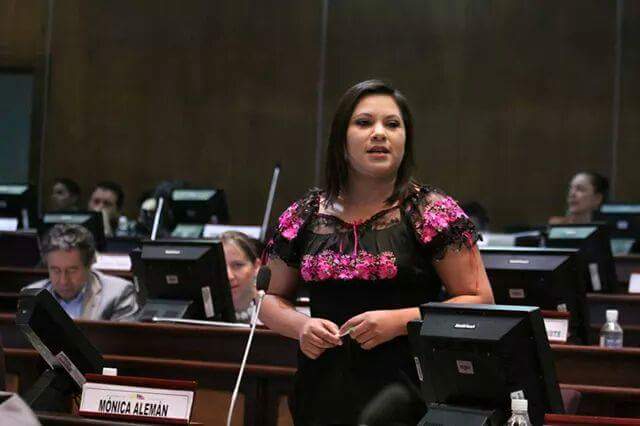 Mónica Alemán reemplazará a Nelson Serrano en la Asamblea | La República EC