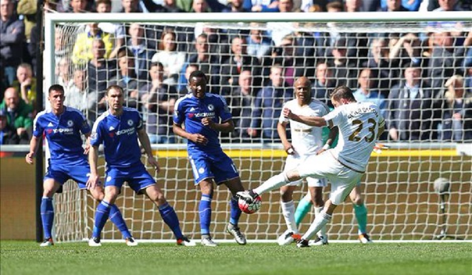 Jeff Montero fue titular en victoria del Swansea sobre Chelsea. | La ...