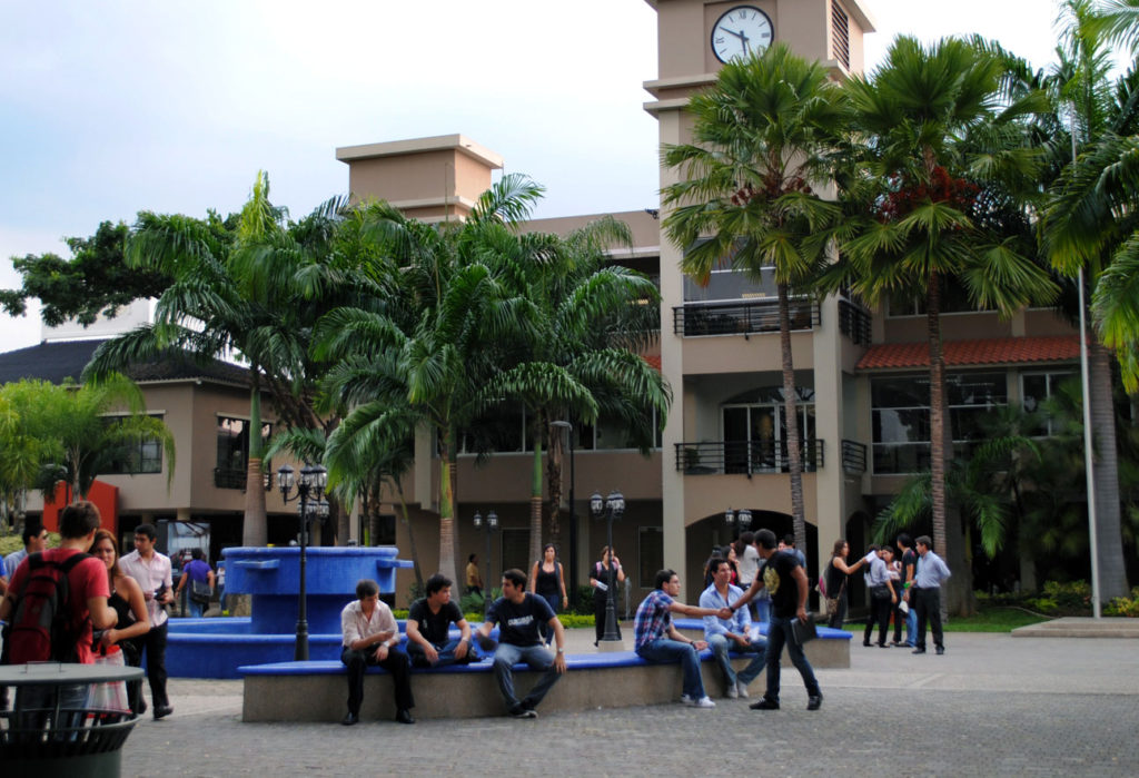 UEES, en la categoría A – La República EC