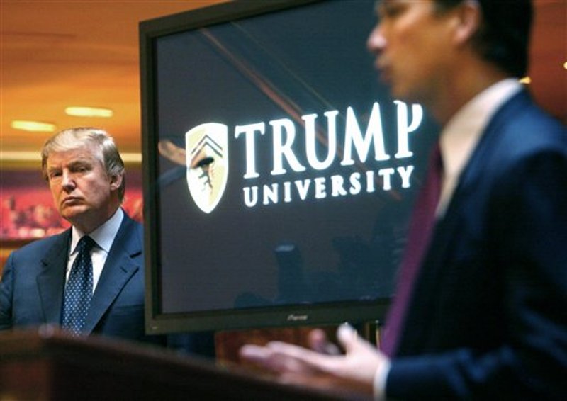 Crece el escándalo por la Universidad Trump | La República EC