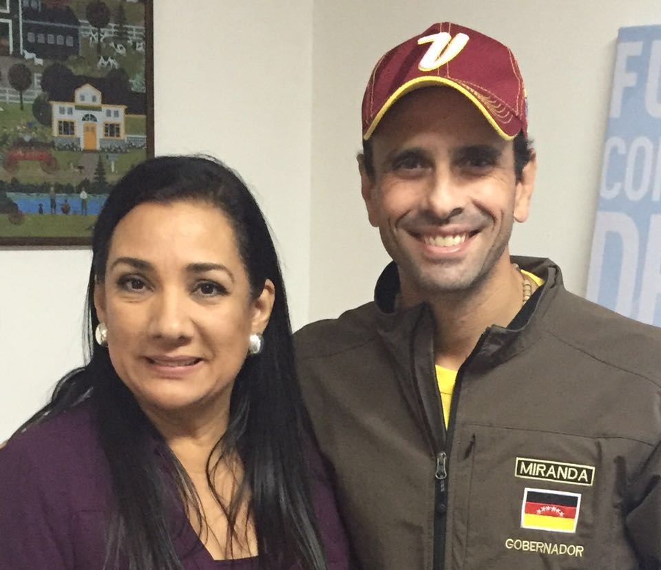 Tania Tinoco regresa sana y salva a casa | La República EC