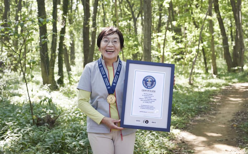 Fallece la japonesa Junko Tabei, la primera mujer en escalar el Everest ...