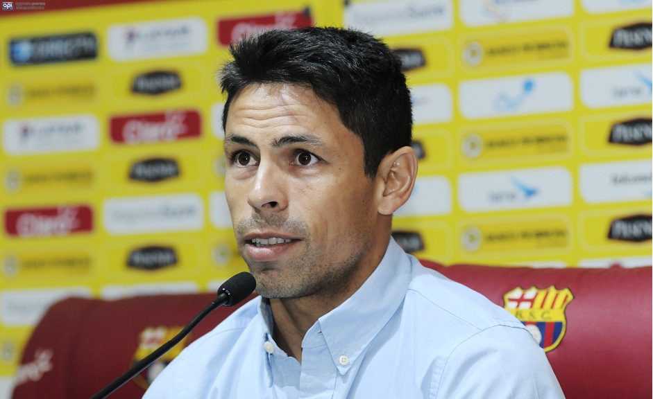Matías Oyola: "se nos viene el partido más importante" ante Colombia ...