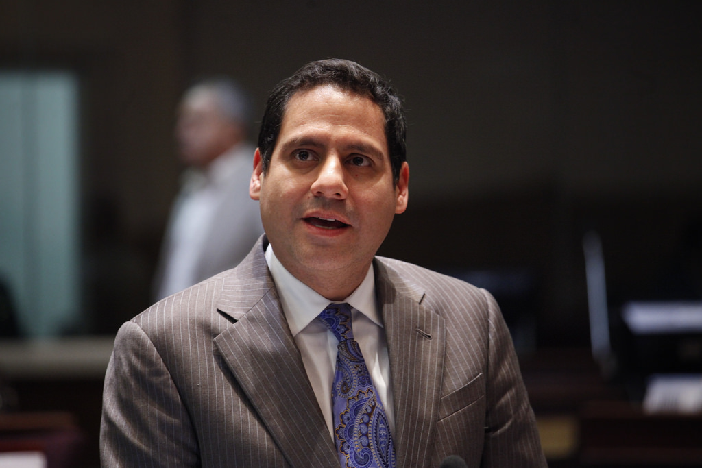 Correa pide expulsión de asambleísta Christian Viteri del bloque de ...