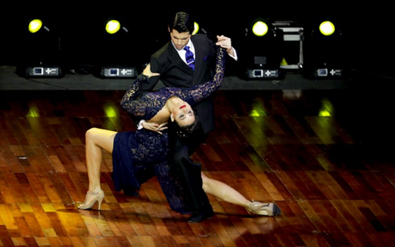 Argentina y japonés ganan el Mundial de Tango | La República EC
