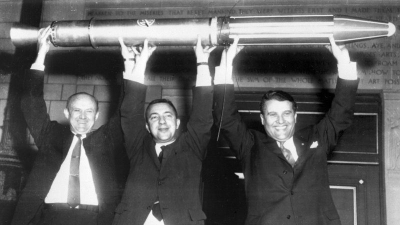EEUU festeja 60 años del "Explorer 1", su primer éxito en la carrera ...