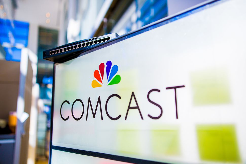 La empresa estadounidense Comcast hace una oferta por Sky | La República EC