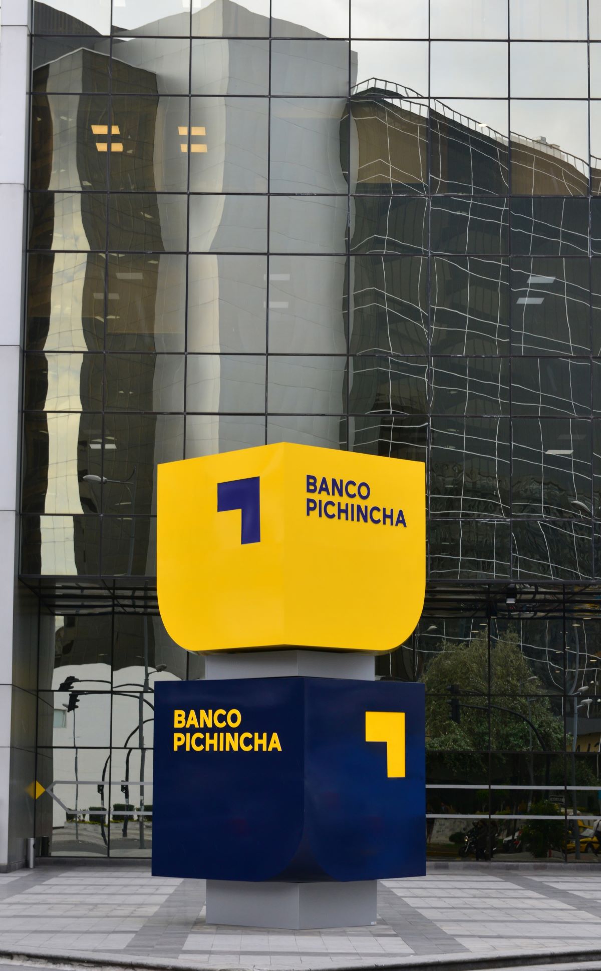 Banco Pichincha cumple 113 años | La República EC
