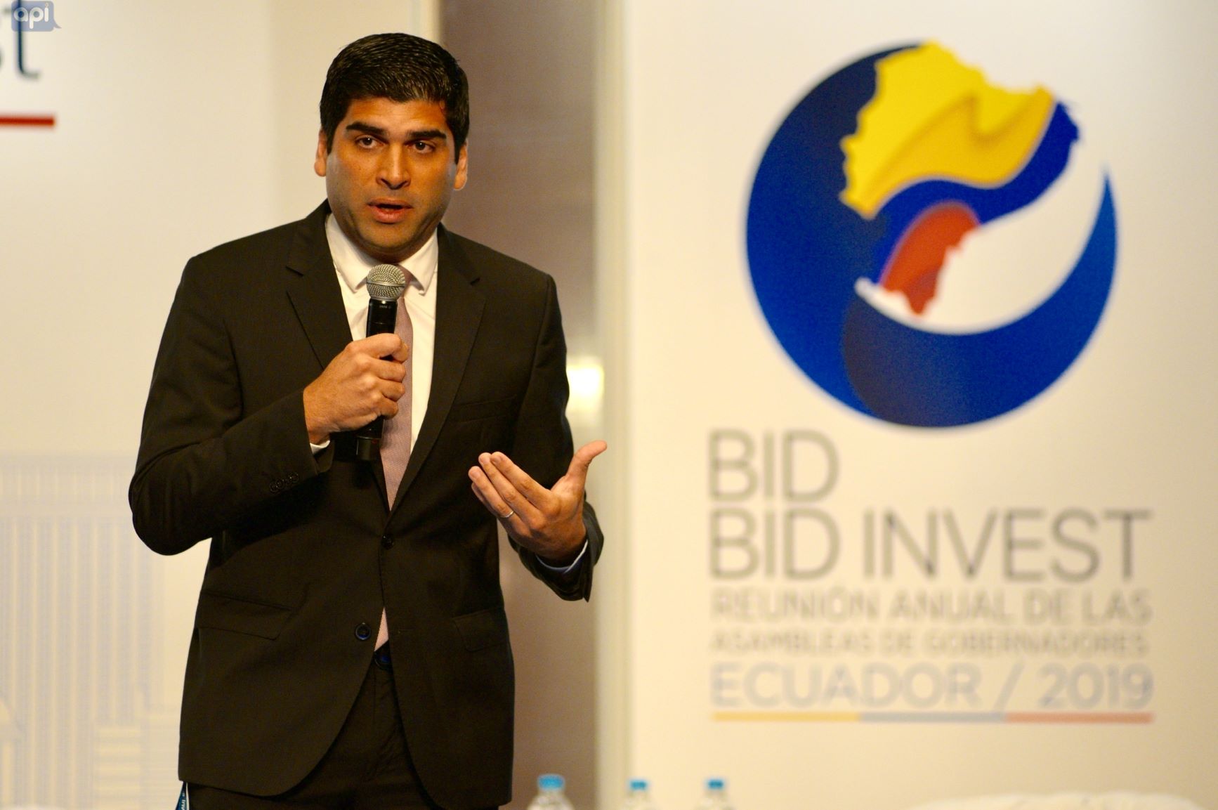 BID y Ecuador anuncian cuatro préstamos por valor de 631 millones de ...