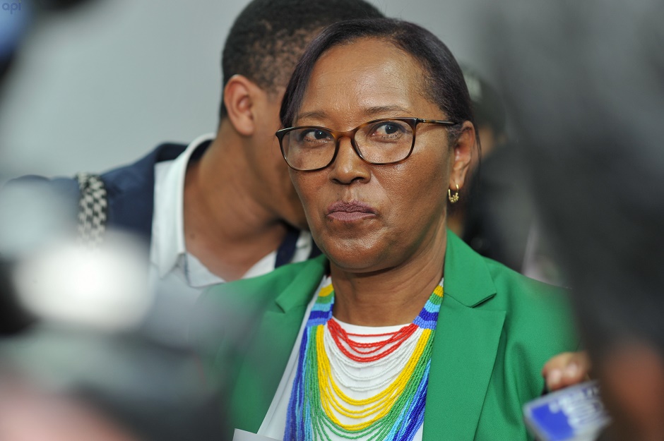 Rosa Chalá acude a las oficinas del CPCCS | La República EC