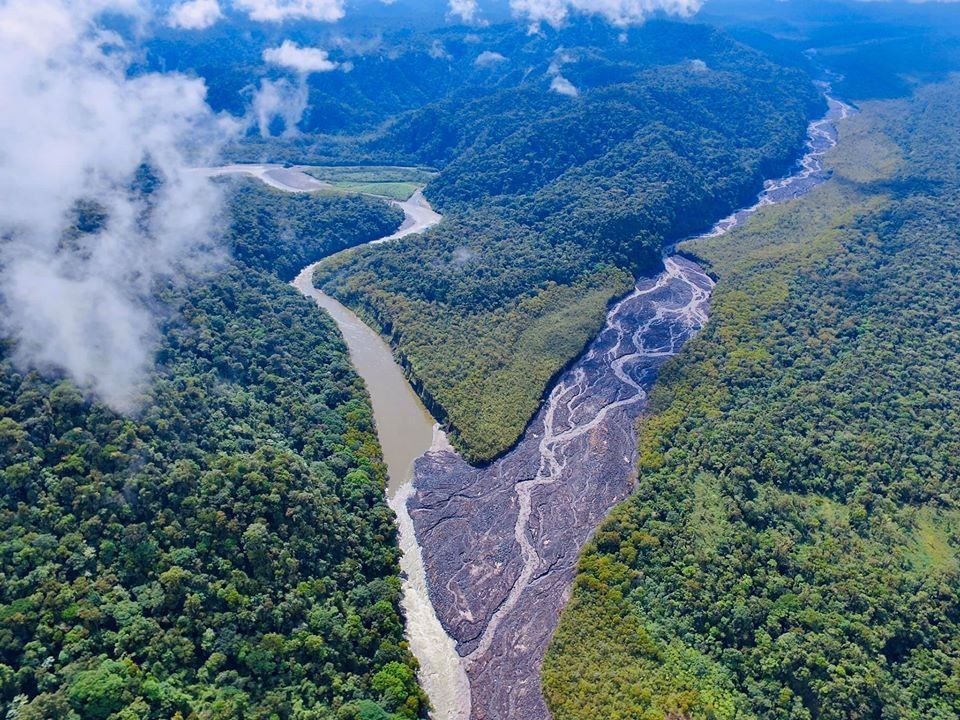Río Upano se libera del represamiento causado por erupción del Sangay | La República EC