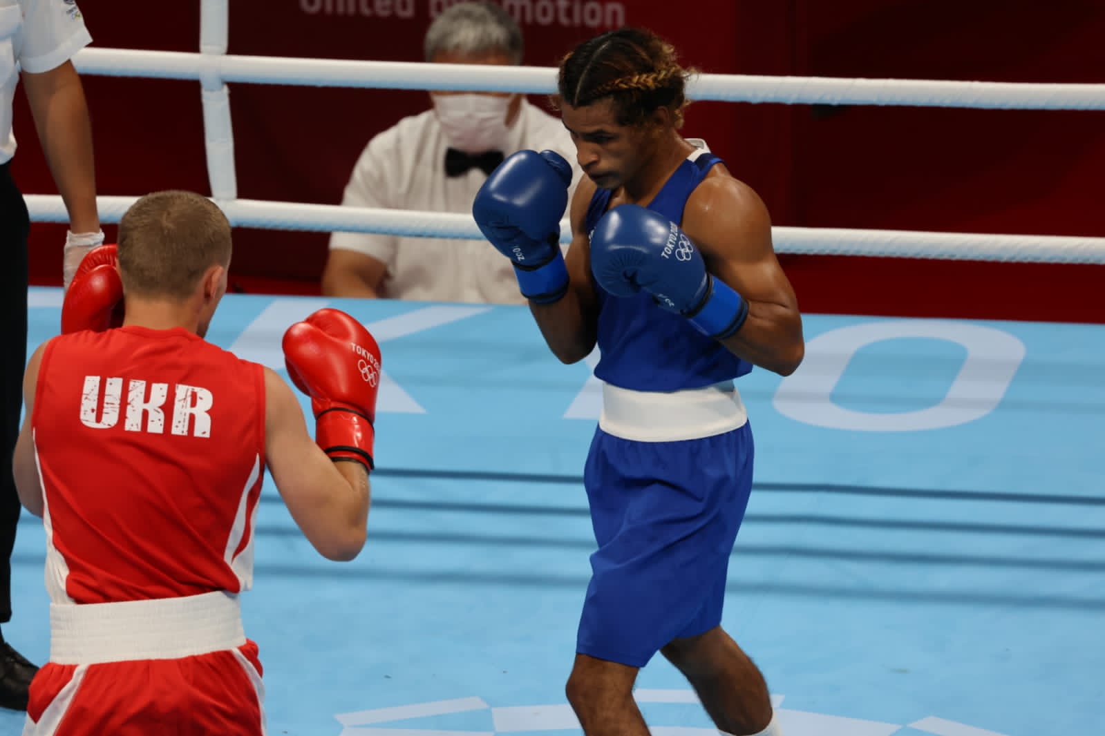 Jean Carlos Caicedo gana y avanza en la categoría 52-57 kg | La ...