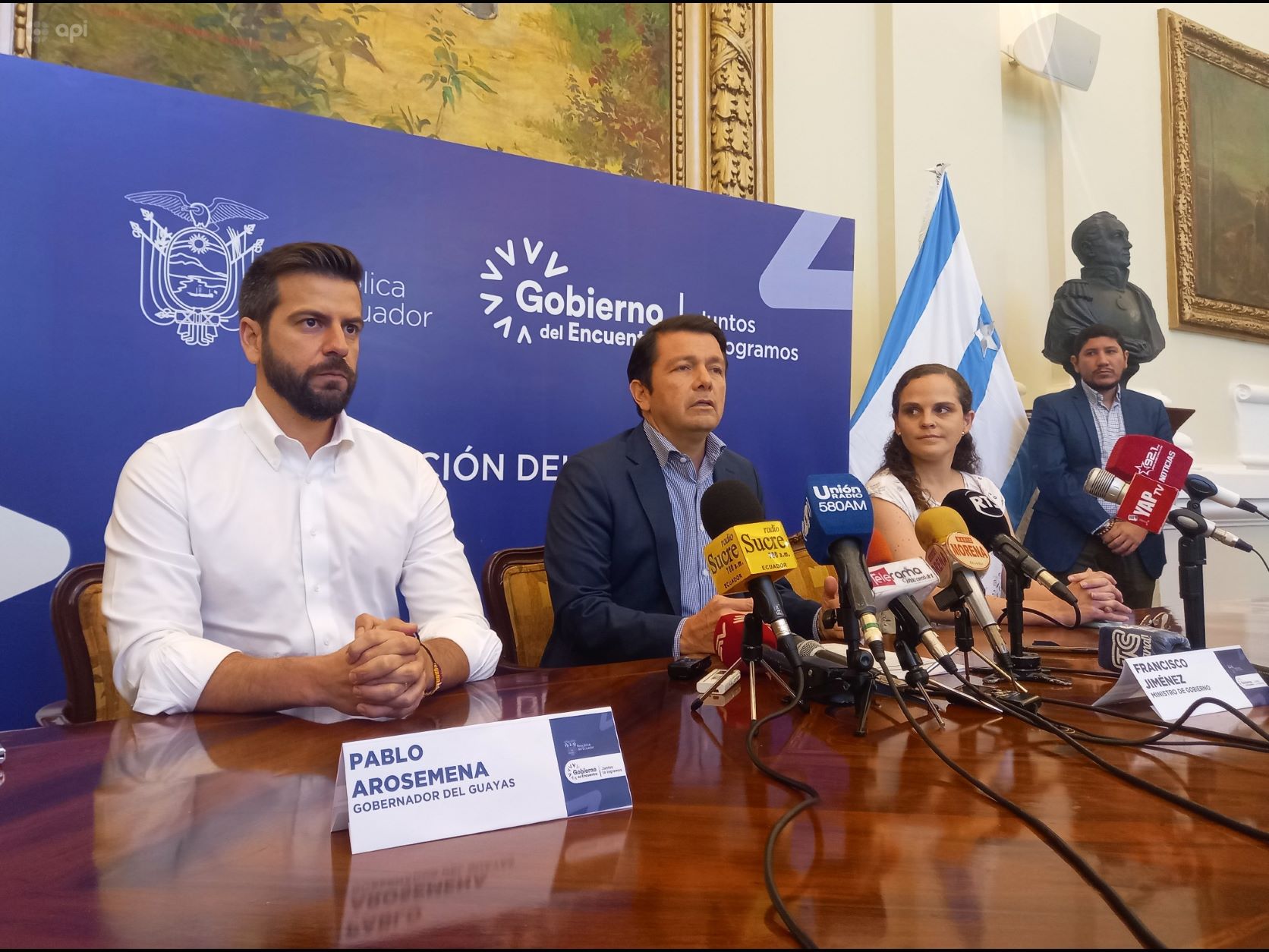 Arosemena advierte que no se permitirá cerrar las vías