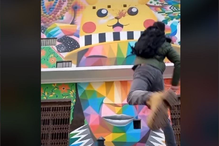 Atacan mural en que se ve un Pikachu en el centro de Quito