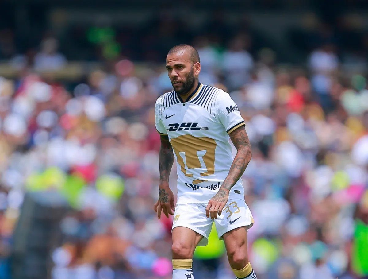 Alves se lesiona rodilla derecha, pero dice irá al Mundial