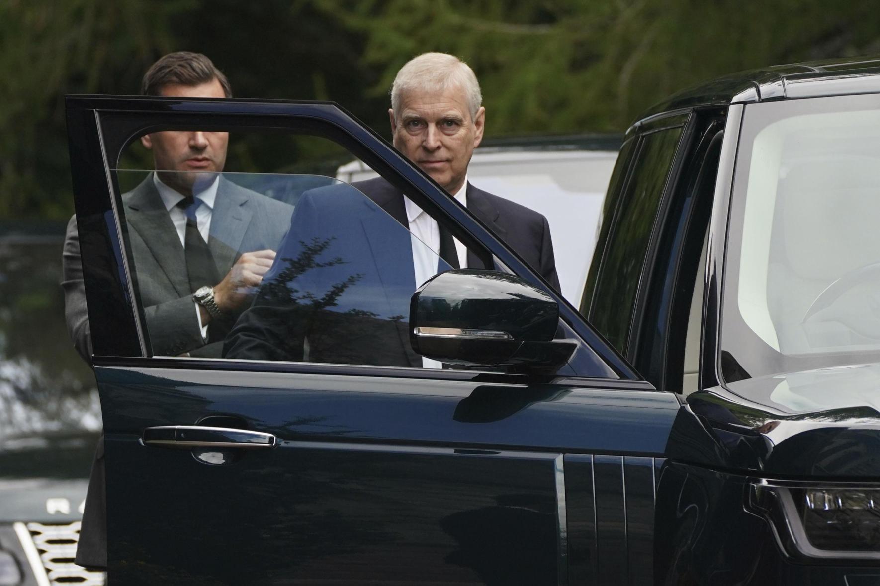 Enrique y Andrés no podrán llevar uniforme en el funeral