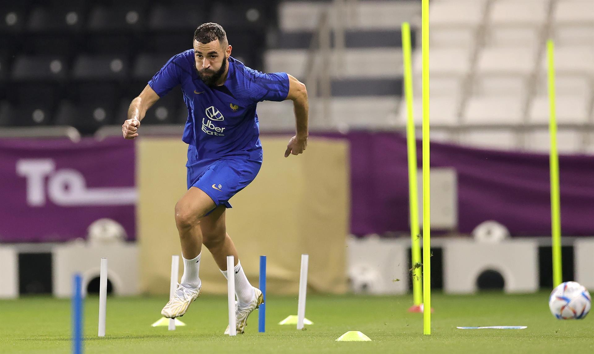 Benzema se lesiona en entrenamiento y no jugará el Mundial