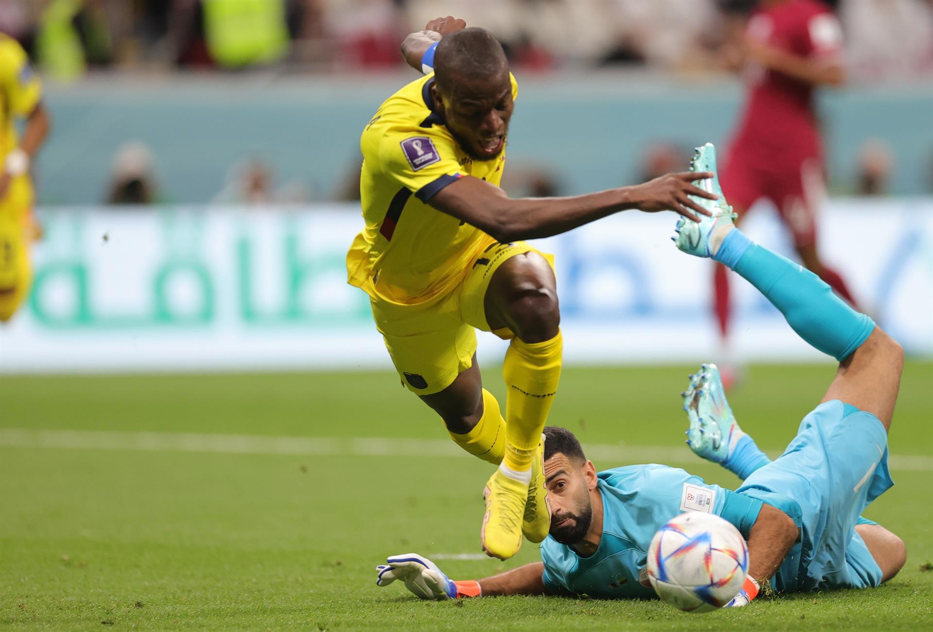 0-2. Enner Valencia imparte una lección de fútbol a Qatar