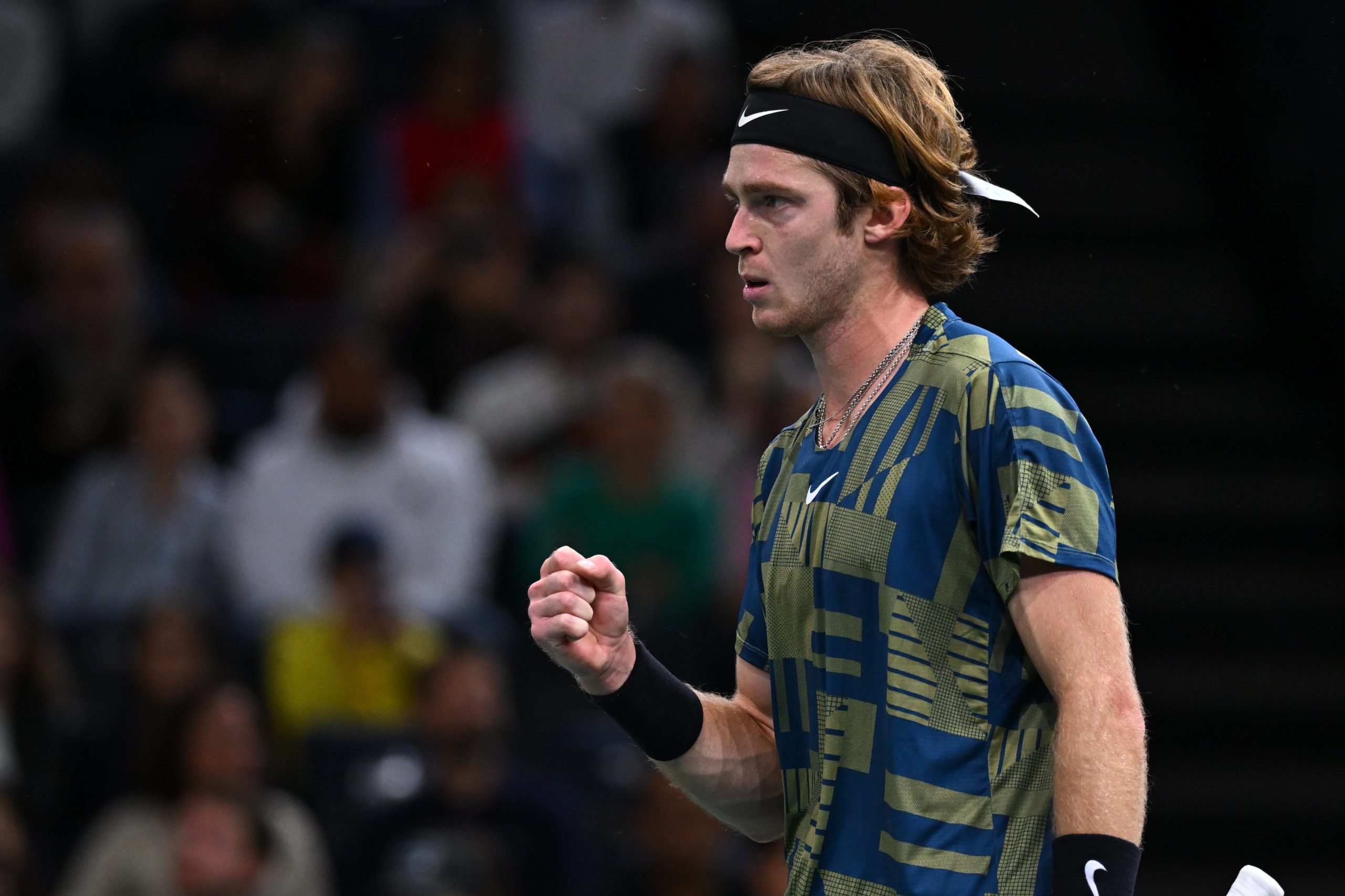 Rublev avanza con paso firme en el París-Bercy