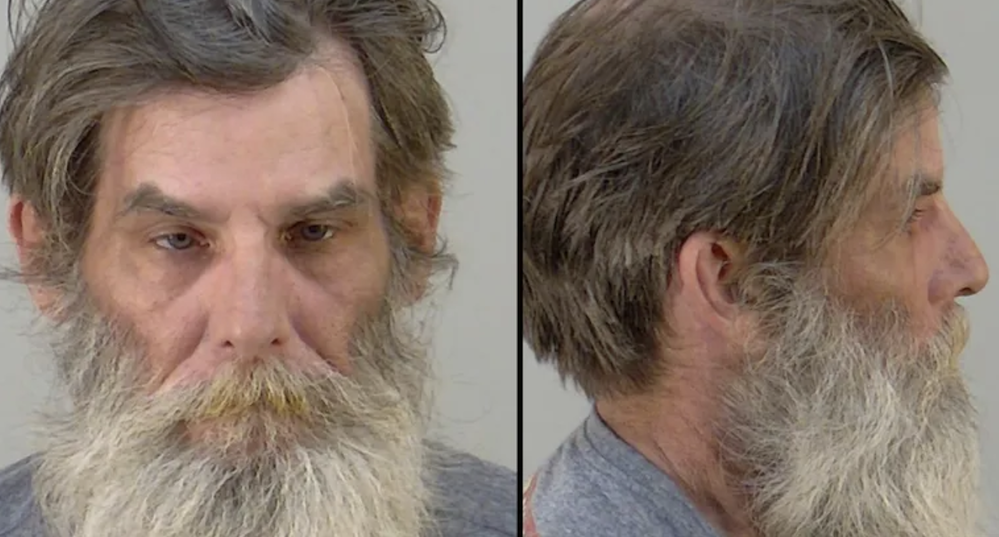 Hombre detenido por lanzar árbol de Navidad contra su mujer