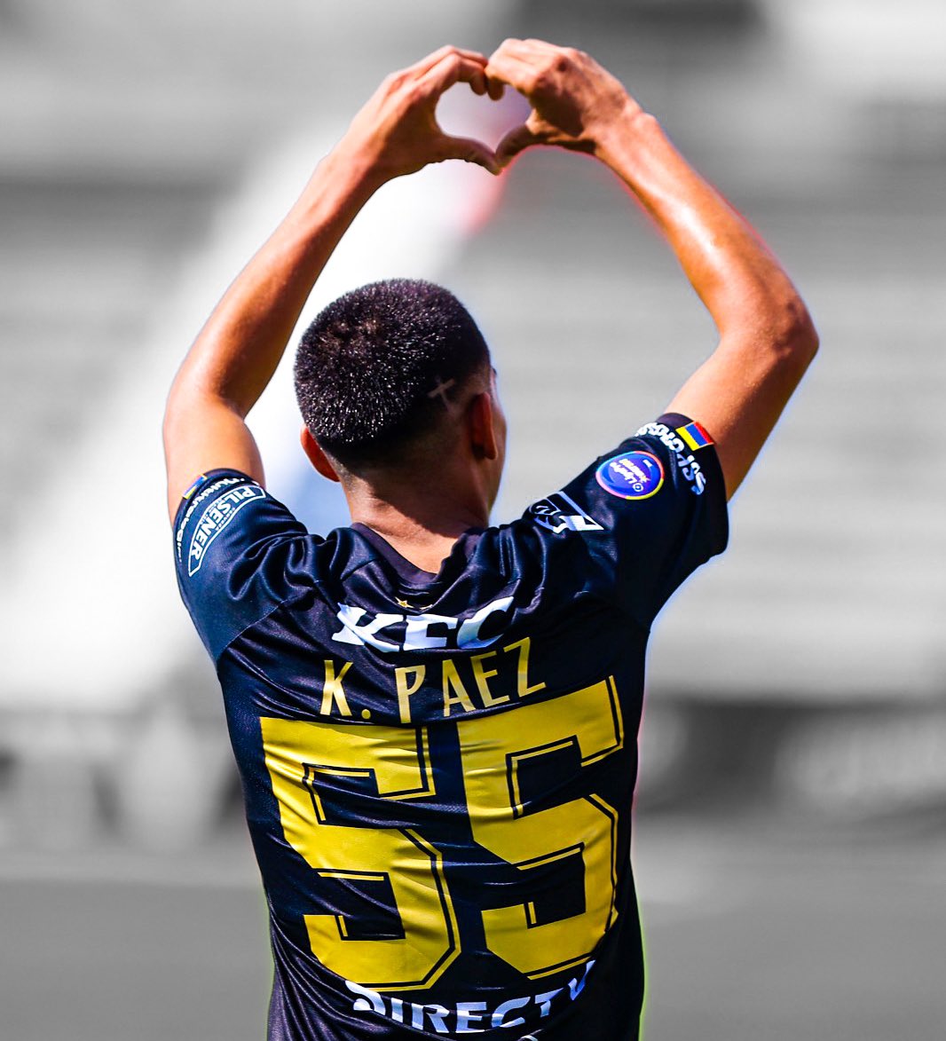 Con solo 15 años Kendry Páez marca un golazo en su debut