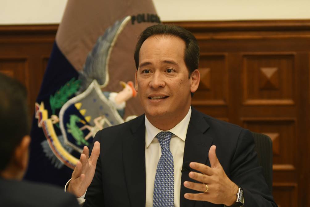 El Ministro Henry Cucalón rechaza la recomendación de juicio político a ...