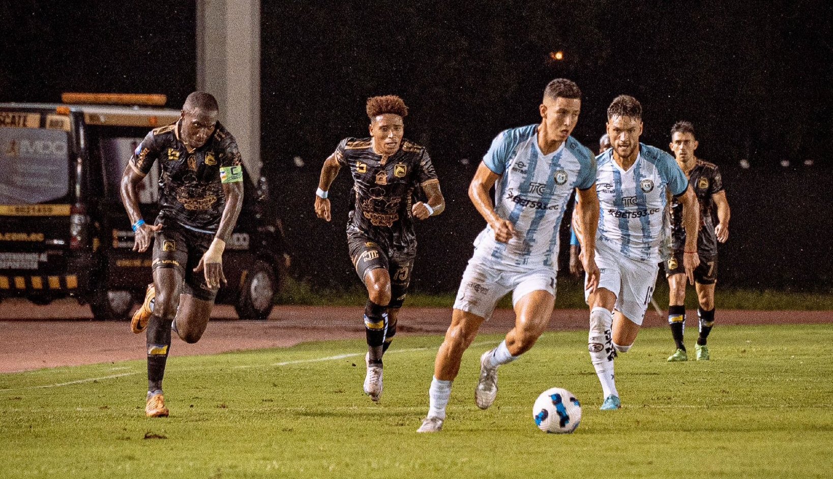 Aucas a dos puntos del líder y Parrales goleador imparable | La ...