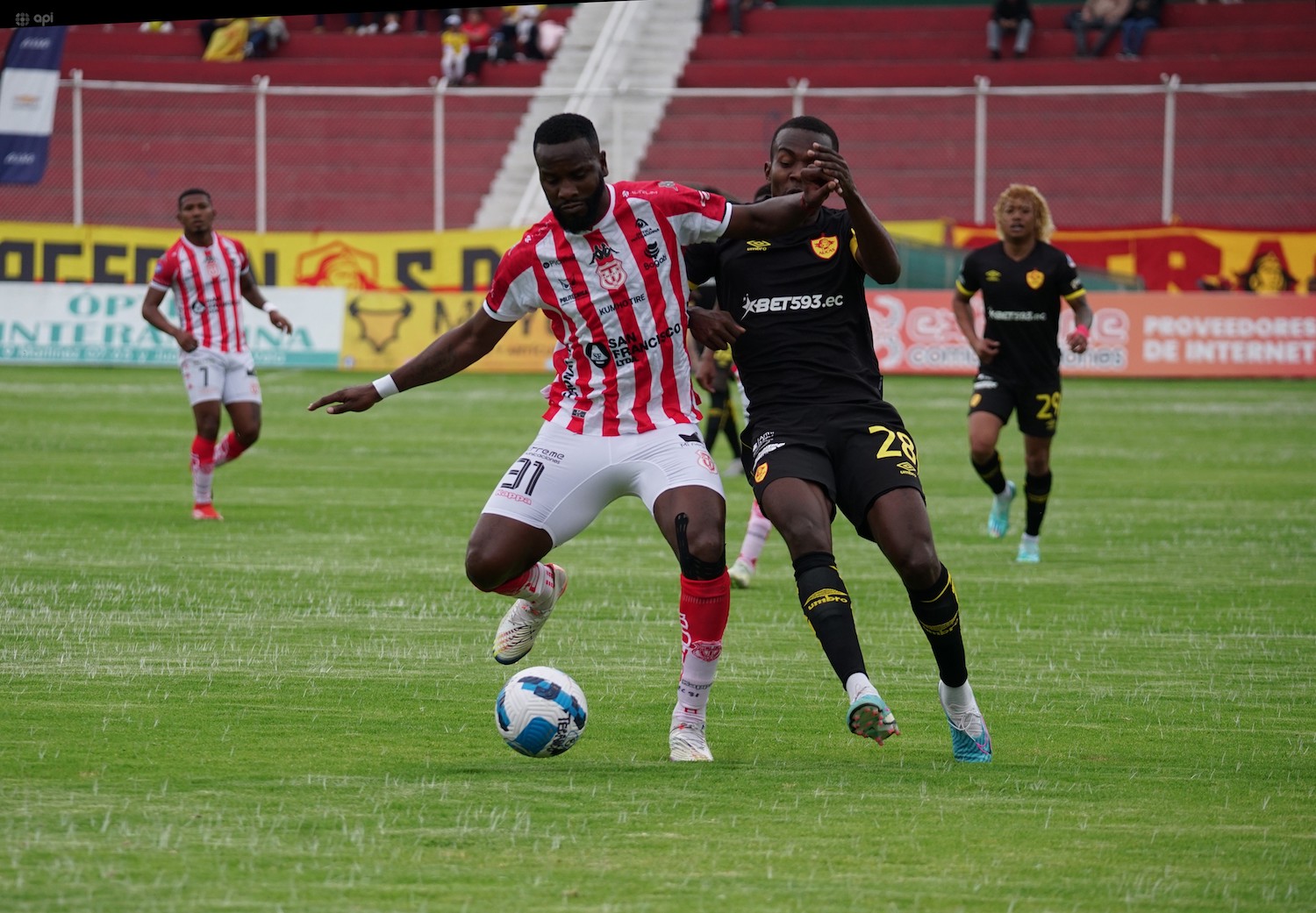 Aucas gana 1-0 al Técnico, y acecha la punta