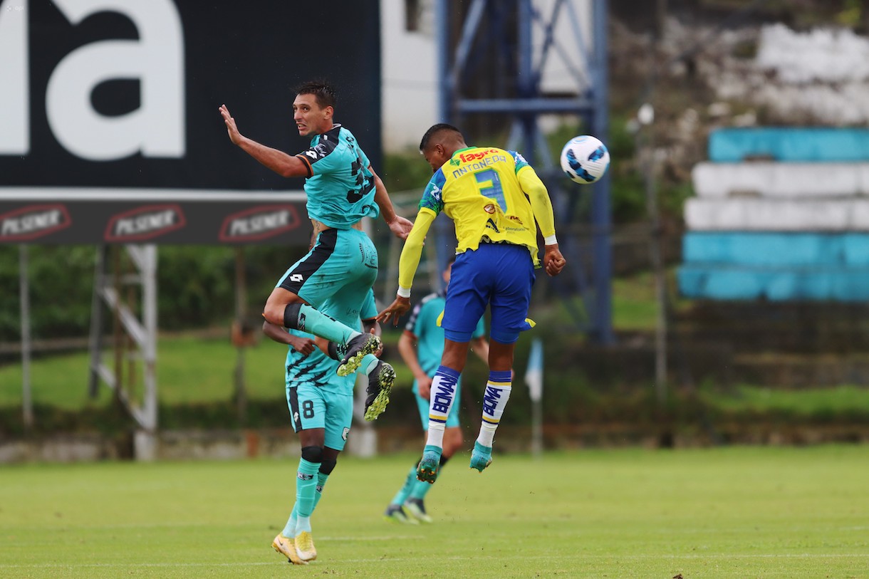 Cumbayá derrota 1-0 a Gualaceo, y se aleja del descenso