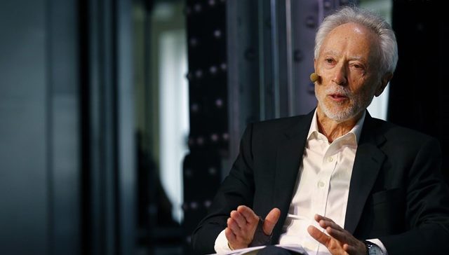 Coetzee dice que ha perdido su batalla contra el inglés