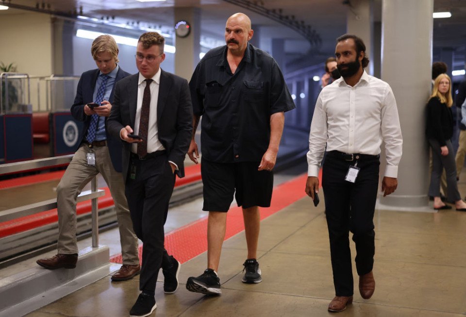 Senado de EEUU establece traje formal como "dress code"