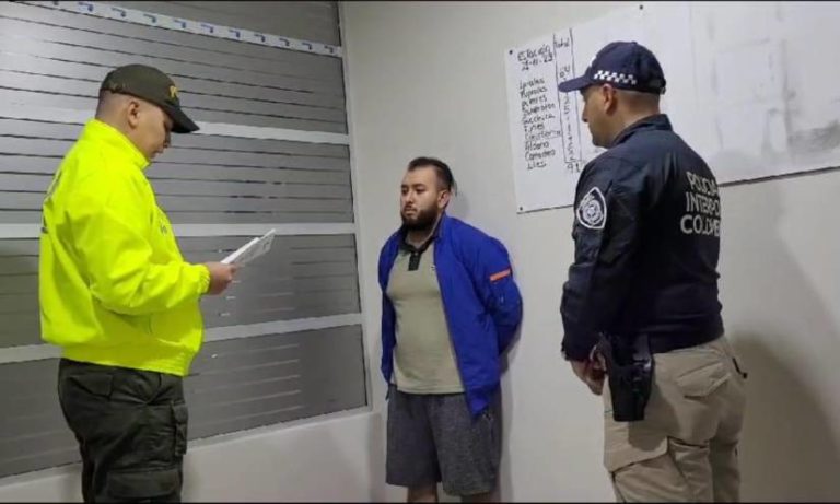 Ecuatoriano Buscado Por Ee Uu Es Detenido En Colombia