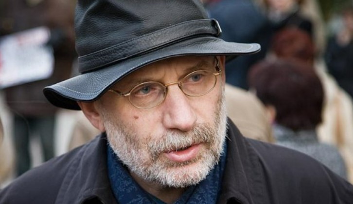 El escritor ruso Borís Akunin es declarado «terrorista» por las ...