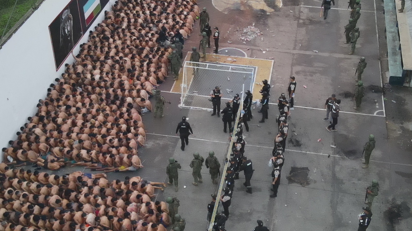 FFAA y Policía Nacional toman control de cárcel de Machala