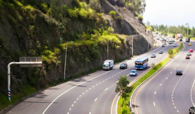 Una persona es encontrada sin vida en un vehículo