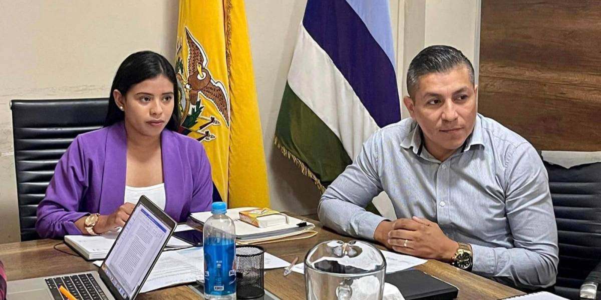 Robert Lara debe asumir la Alcaldía de San Vicente