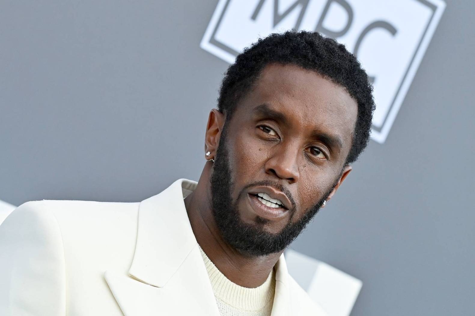 Otra mujer acusa al rapero Diddy de violación en los 90