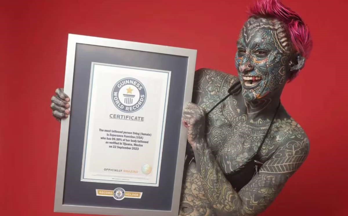 Mujer rompe récord mundial por sus tatuajes y modificaciones