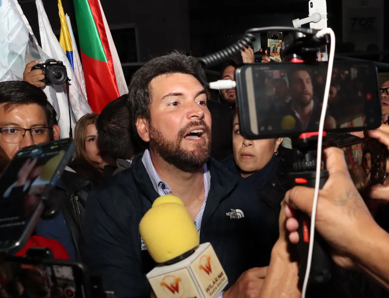 Topic: «No permitiremos que un niño con ínfulas"