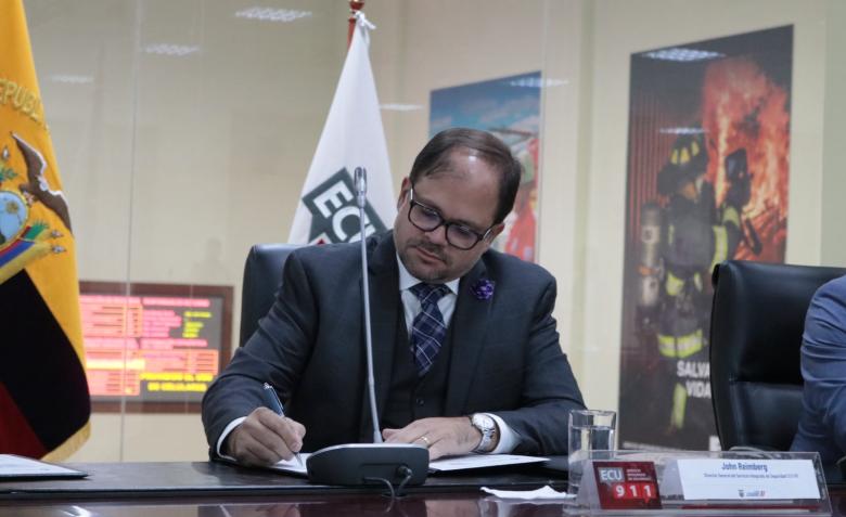 Ministro del Interior pidió la renuncia a diez generales