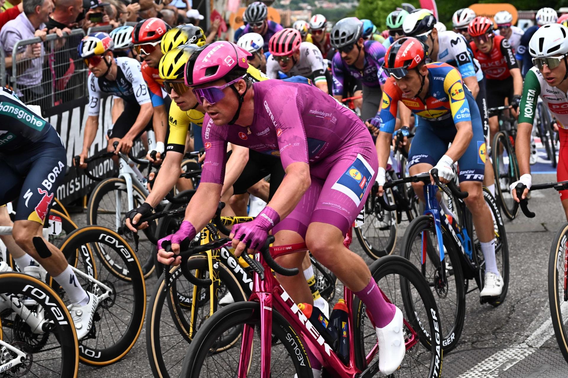 Pedersen logra la cuarta victoria; Del Toro sigue con la maglia rosa ...