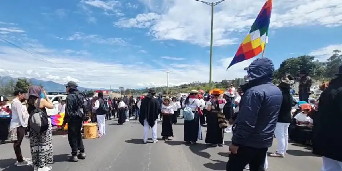 Fuerzas del orden despejan marchas de la FICI en Cotacachi
